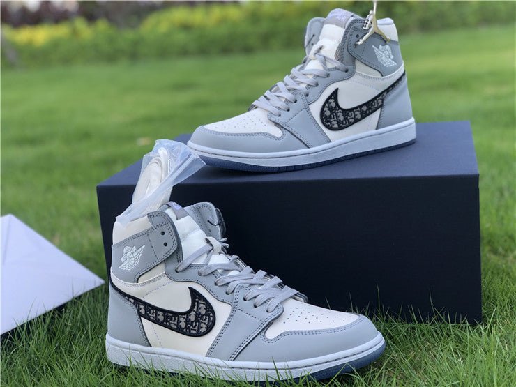 JORDAN 1 RETRO HIGH x DIOR – Phantom Kicks