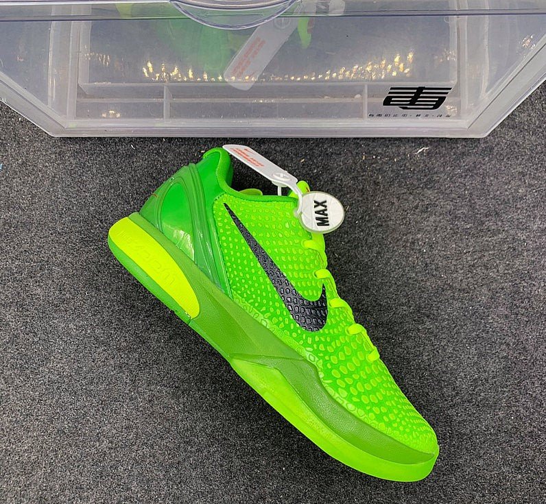 NIKE KOBE 6 PROTRO x GRINCH – Phantom Kicks